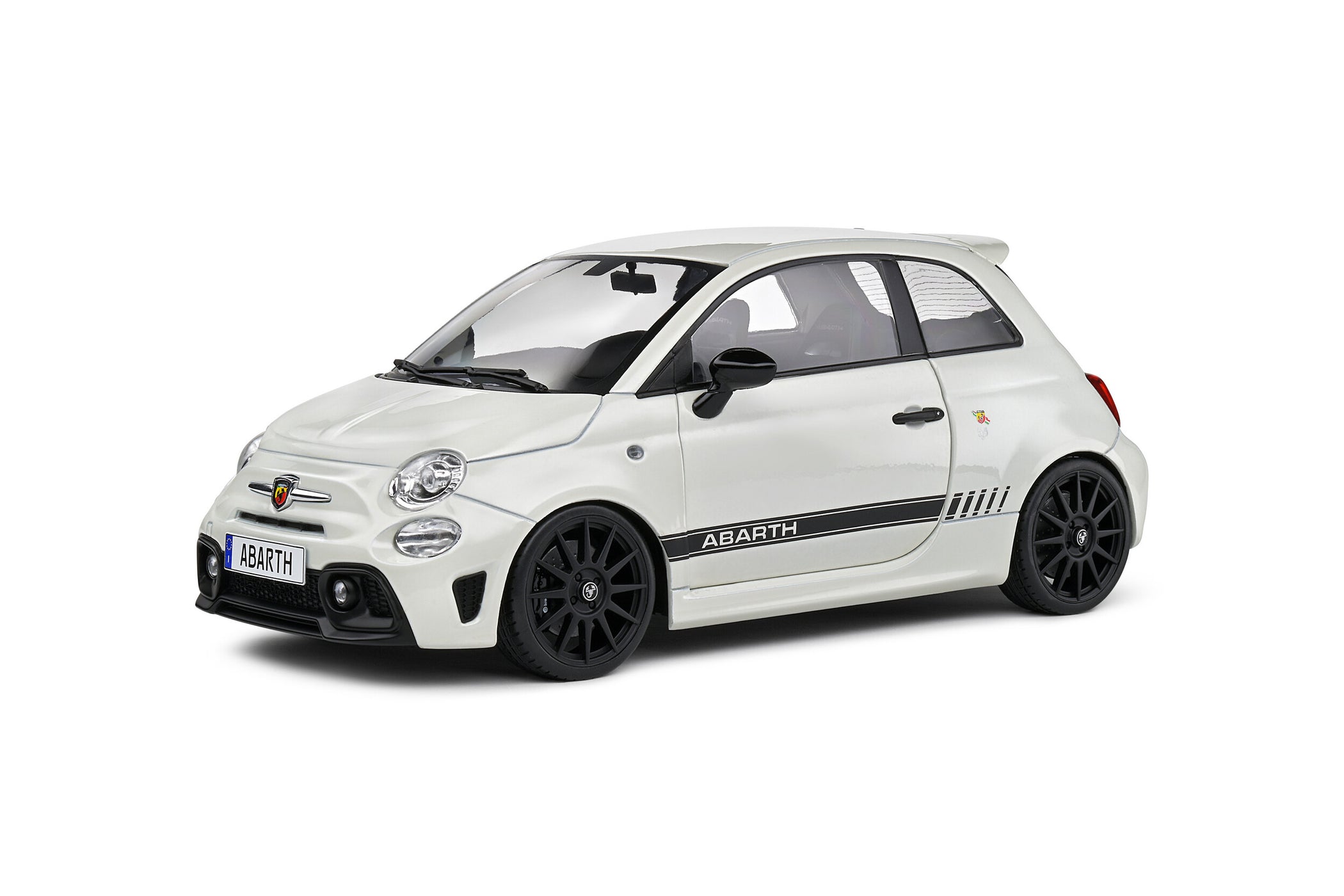 1:18 FIAT F595 ABARTH WHITE 2022 — Motor City Classics